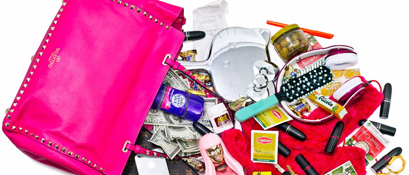 10 Barang - Barang Ini Wajib Ada di Tas Kamu Ladies! - Tokopedia Blog