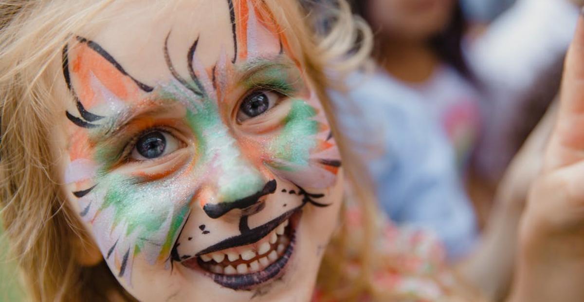 Tren Face Painting 2021: Simak Tips & Triknya! - Tokopedia Blog
