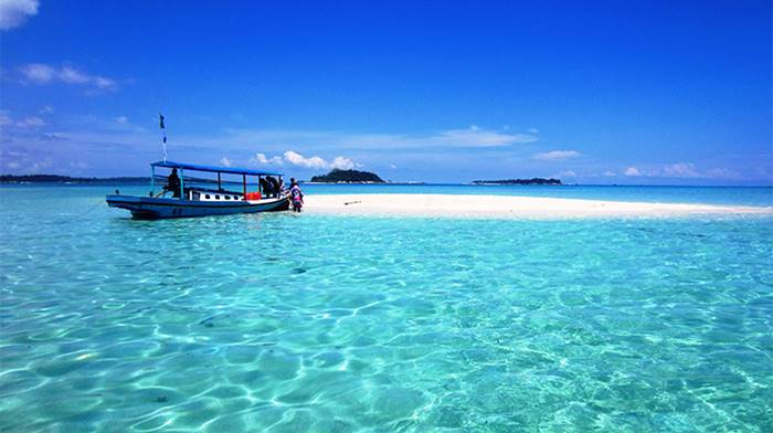 5 Pantai Tersembunyi di Belitung Favorit Wisatawan - Tokopedia Blog