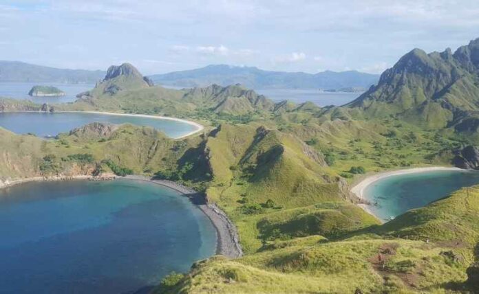 17 Tempat Wisata di Indonesia yang Terkenal dan Mendunia