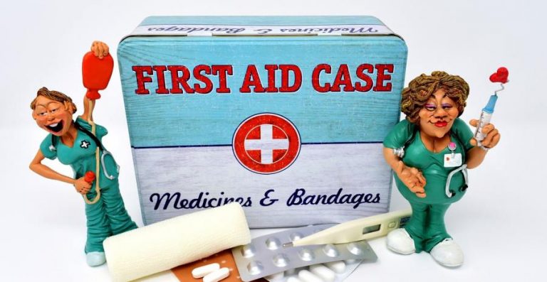 10 Daftar Standar Isi Kotak P3K Wajib - Tokopedia Blog