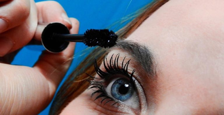 Rekomendasi 15 Merk Maskara yang Bagus dan Murah