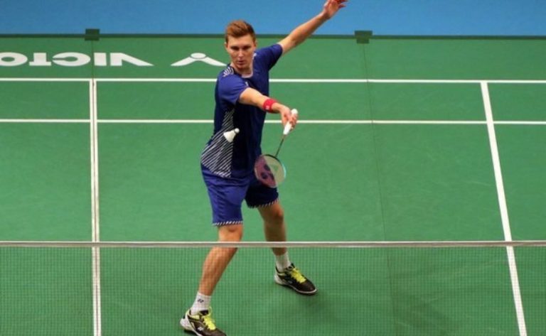 10 Teknik Dasar Bulu Tangkis dan Penjelasan Lengkapnya