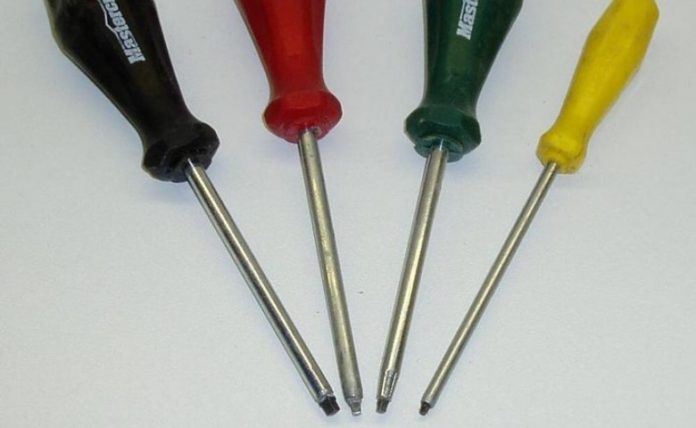 10 Jenis-jenis Obeng dan Fungsinya yang Wajib Ada di Rumah