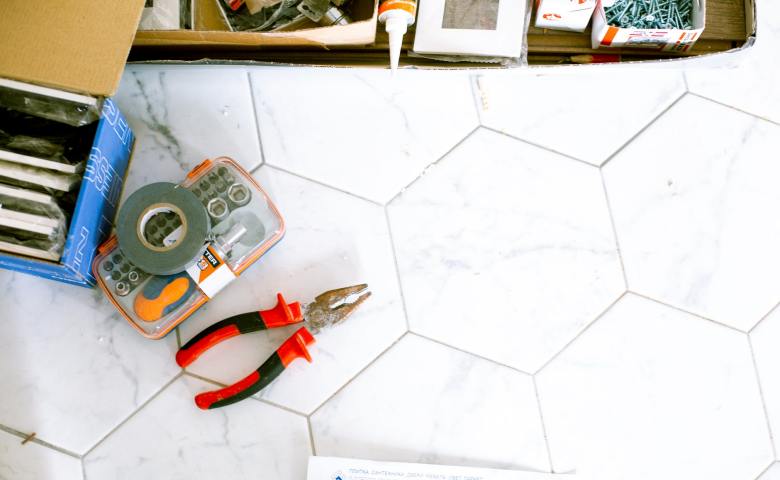 11 Daftar Perkakas/Alat Pertukangan Rumah Tangga, Wajib Ada!