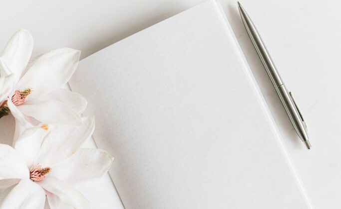 9 Ide Kado Pernikahan untuk Sahabat yang Pasti Bermanfaat