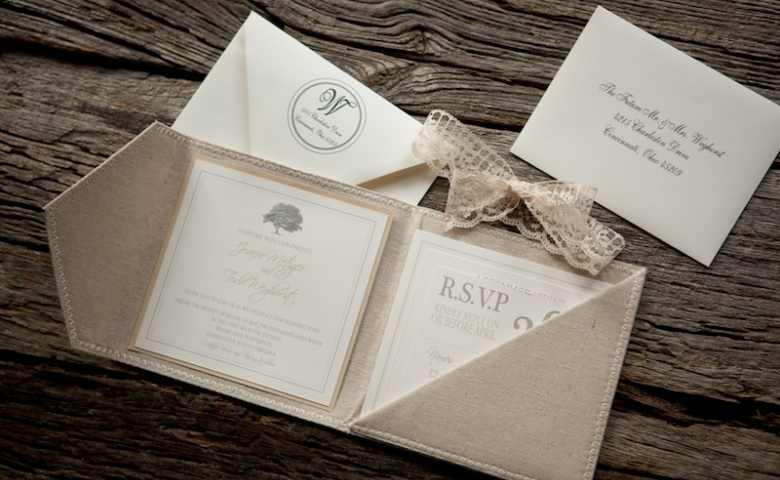 6 Jenis Kertas yang Cocok untuk Kartu Undangan & Kartu Ucapan