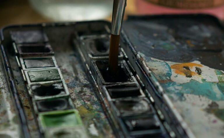 5 Teknik Menggambar Model yang Perlu Diketahui - Tokopedia Blog