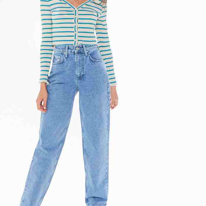 12 OOTD Boyfriend Jeans Wanita, Tips Mix & Match! - Tokopedia Blog