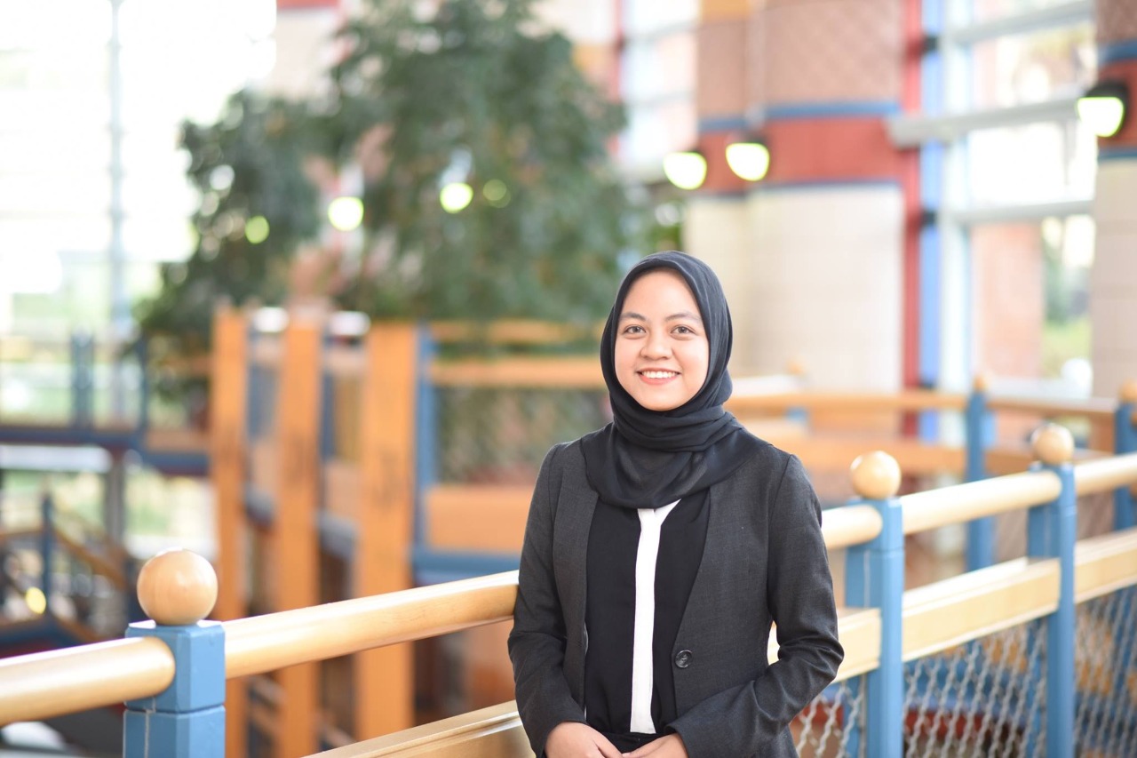 Falah Fakhriyah, Supports Local Fashion Industry through Tokopedia ...