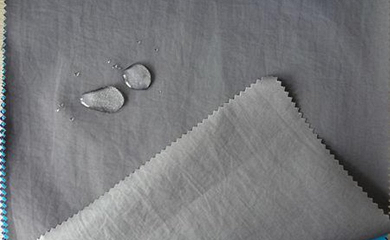 Ciri-ciri Bahan Taslan: Anti Air & Tahan Lama - Tokopedia Blog