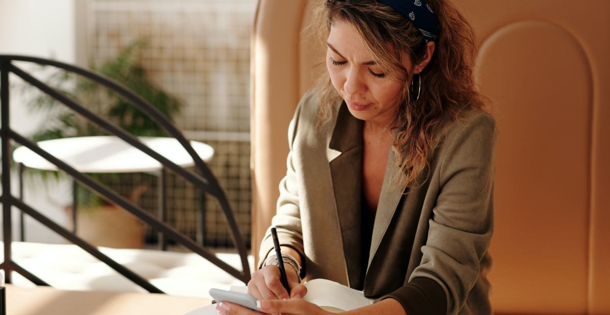 OOTD Smart Casual Outfit untuk Wanita, Nyaman dan Profesional!