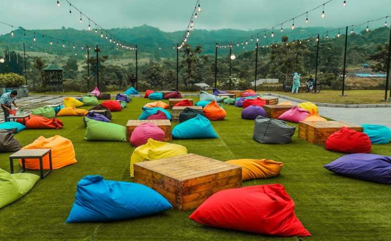 10 Restoran dan Cafe Tempat Nongkrong di Sentul Terbaik