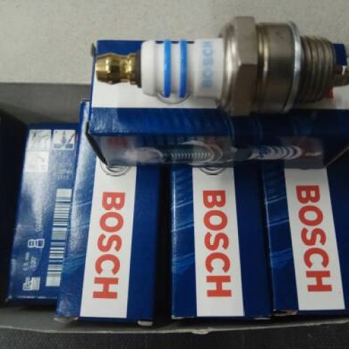 Jual Busi Mesin Potong Rumput 2 Tak Bosch WS7F - Jakarta Timur - SHAKA ...