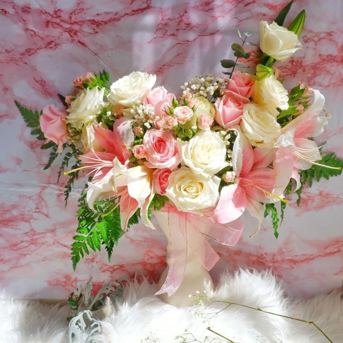Jual Fresh Flower Sweet Floral Arrangement Vase Rangkaian Bunga Asli ...