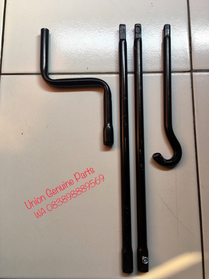 Jual KUNCI GAGANG BAN SEREP INNOVA INOVA KIJANG 4 IN 1 - Jakarta Pusat ...