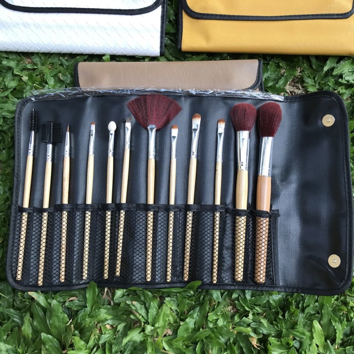 Jual Kuas Make Up Motif Set 12 pcs brush lembut Halus - Jakarta Barat ...