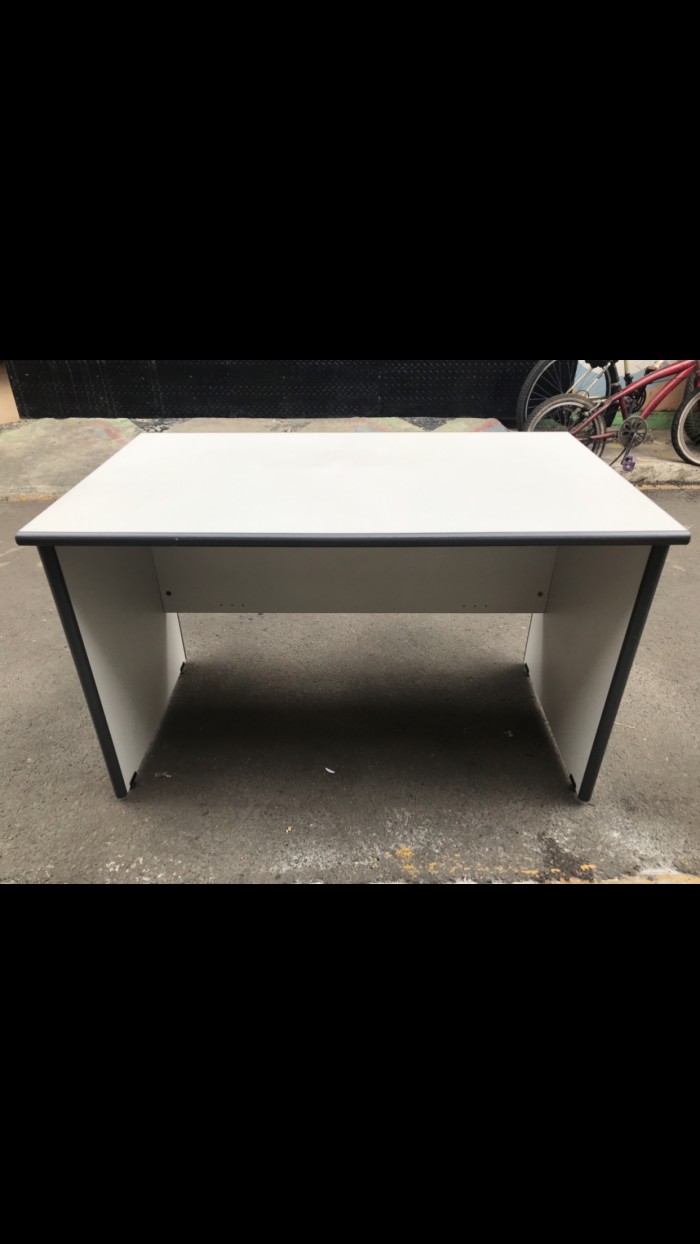 Jual Meja kantor high point ukuran 140cm/150cm/160cm masih bagus dan ...