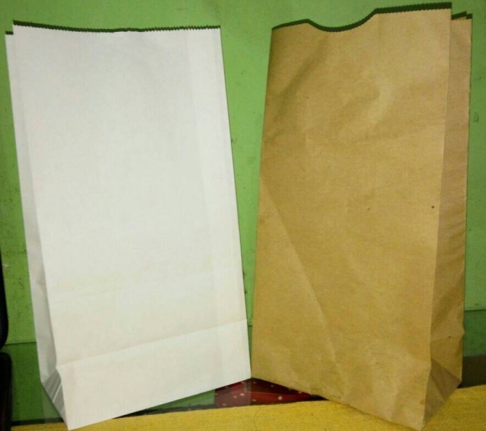 Jual Paper Bag / Kantong Kertas Roti ukuran 12.5x21+8cm Putih dan ...