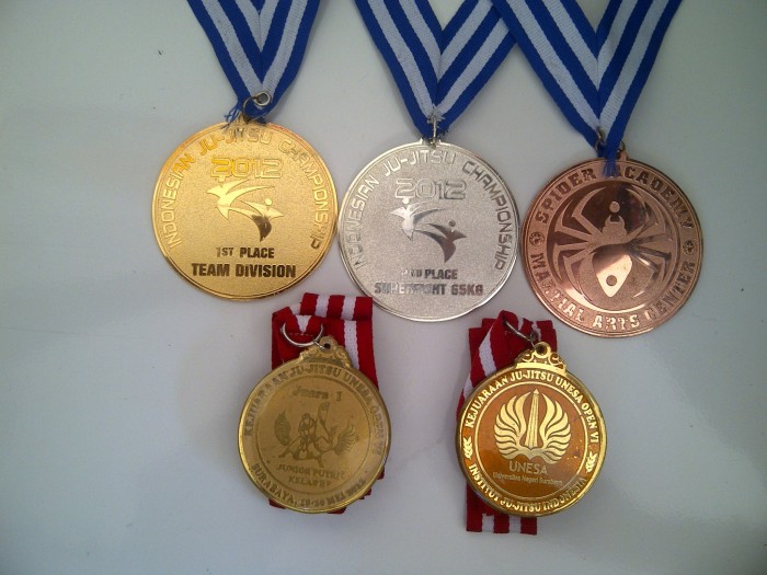 Jual medali murah - Jakarta Pusat - seni logam | Tokopedia