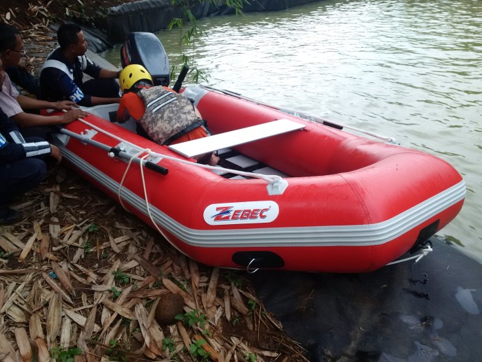 Jual Perahu Karet Zebec 290 Neplus Kapasitas 4 orang - Jakarta Pusat ...