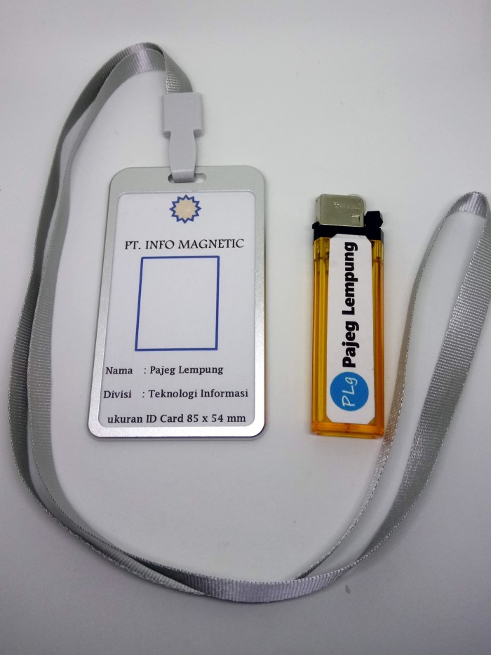 Jual Tanda Pengenal Name Tag ID Card Alumunium - Model 2 Silver tali 1 ...