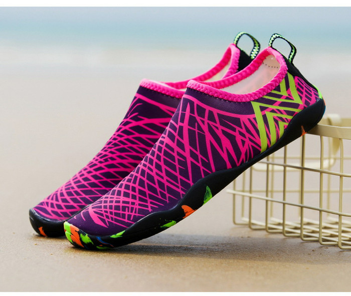 Jual Sepatu Pantai Pink diving shoes beach aqua wading shoes sepatu ...