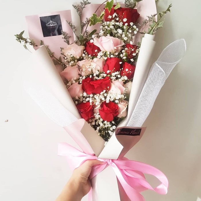 Jual Mixed Pink Soft and Red Roses Bouquet Buket Bunga Mawar Best ...