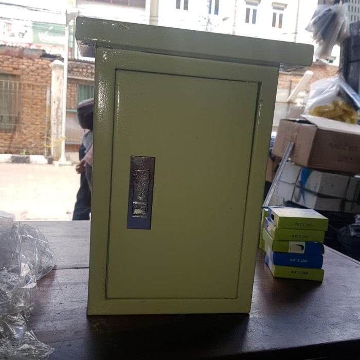 Jual Box Panel 20x30 OutDoor Type PushLock / Box Panel Topi 20x30 ...