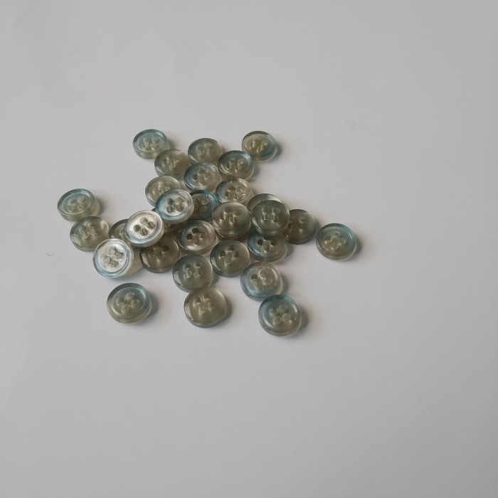 Jual kancing kemeja lubang empat gradasi putih biru - Jakarta Utara ...
