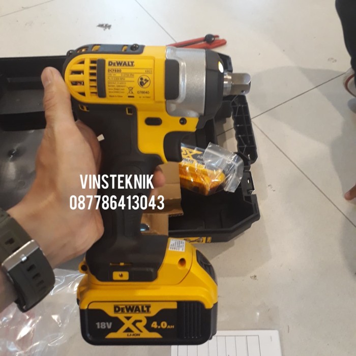 Jual Dewalt DCF880M2 DCF880 Cordless Impact Wrench 18V Sock 1/2 Inch ...