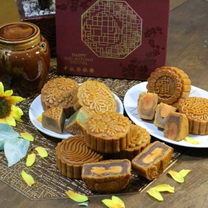 Jual Mooncake Moon Cake Kue Bulan Besar isi 4 - Kota Depok - Jean ...