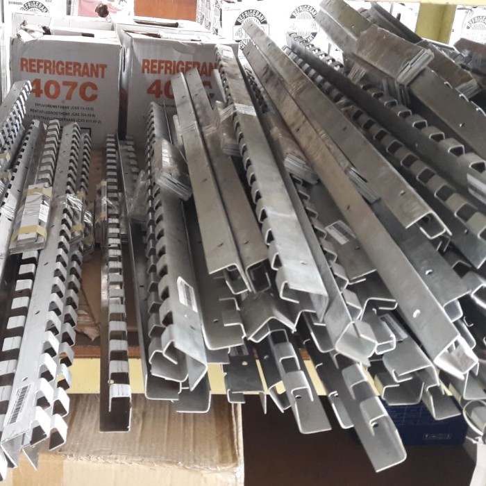 Jual Bracket Stainless Steel Tirai Plastik PVC Strip Curtain - Kota ...