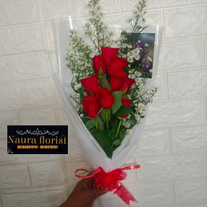 Jual buket bunga /bucket mawar /valentine/bunga wisuda/ mawar buket 01 ...